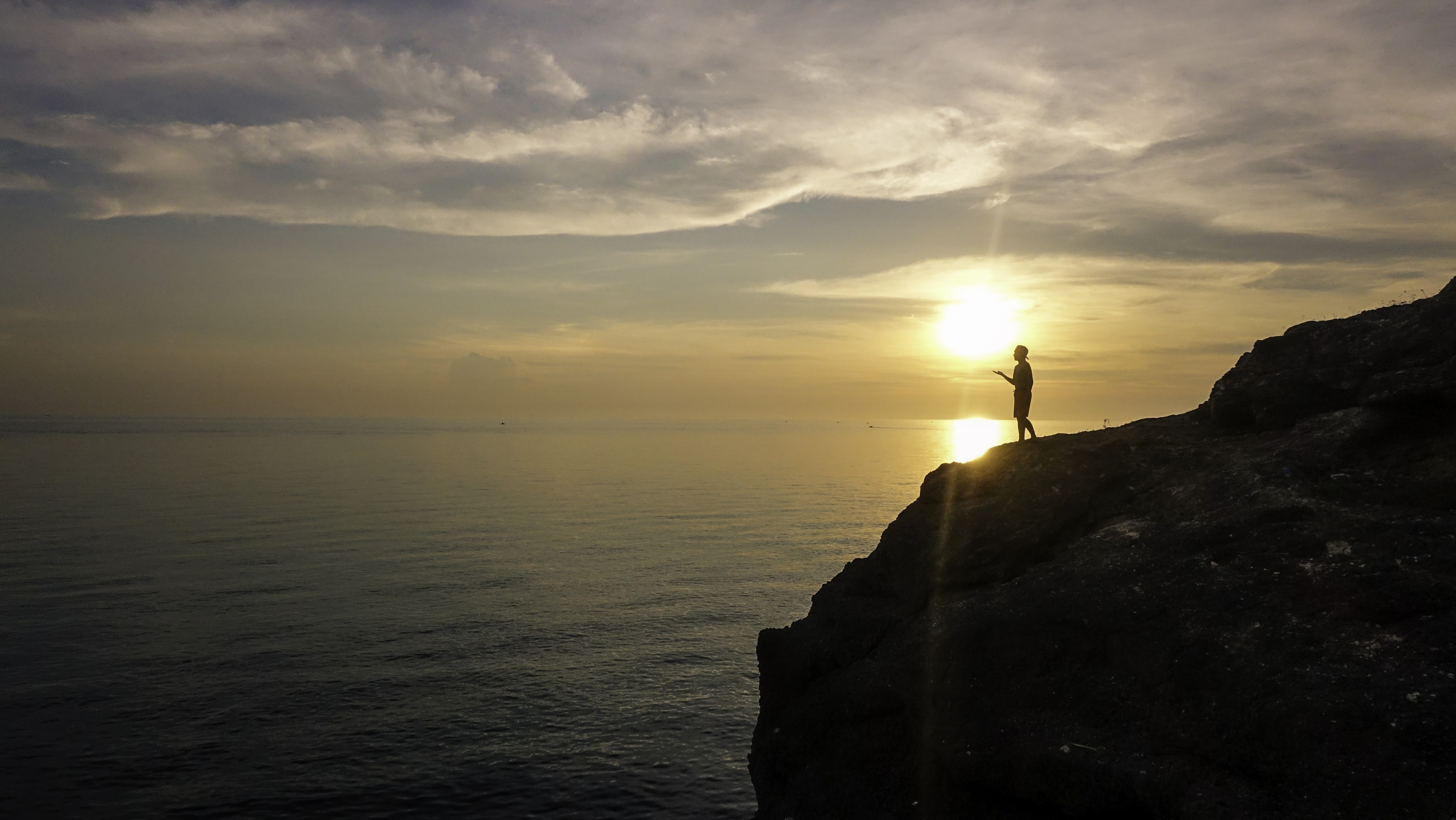 Carnaza Island Left Me Speechless – WANDERING FEET PH